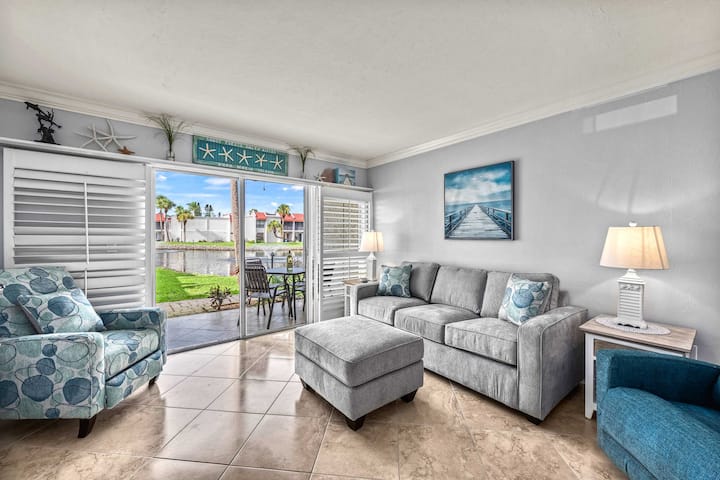 Private Beach • Largest Pool • Newly Rehabbed! - Coquina Beach, FL