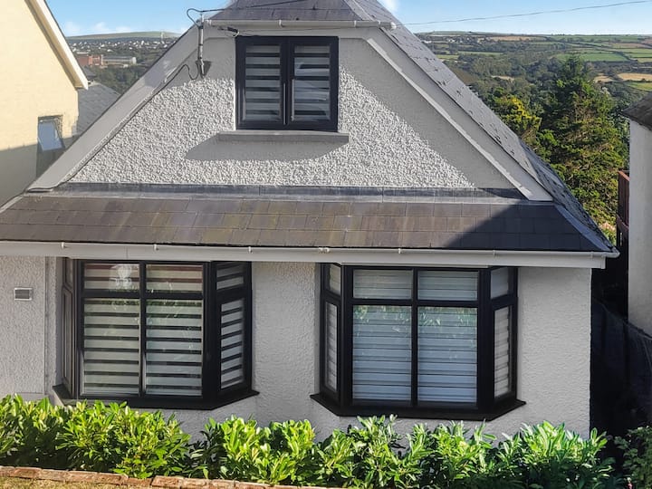 The Laurels - Fishguard