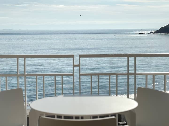 Les Meloines - T3 · Luxurious 2 Bedroom Seaside Ap - Locquirec