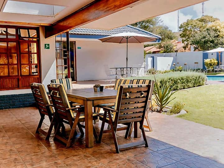 King Room With Pool View - Middelburg