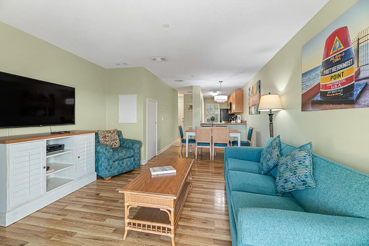 Coconut Mallory 2 Bd Condo-115 - Key West, FL