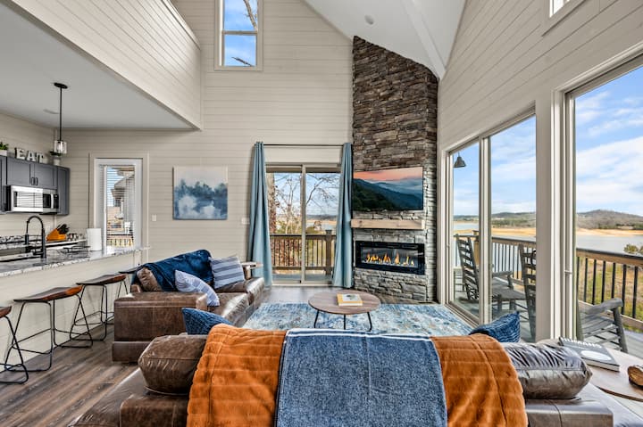 New Lake View Indoor Pool Sleeps 14 Hot Tub - Dandridge, TN