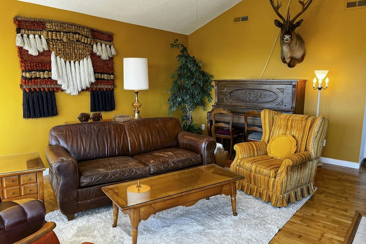 4br Funky Beach House With Ocean Views & Grill - Bandon, OR