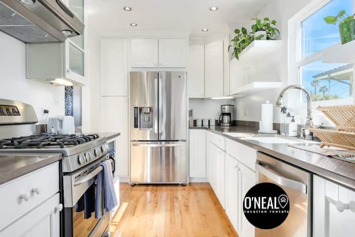 Charming 2 Bedroom Home - 5 Min From Beach! - Santa Cruz, CA