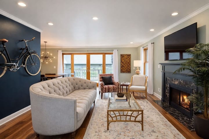 Charming Home In Family Neighborhood W/fenced Yard - Greenville, WI