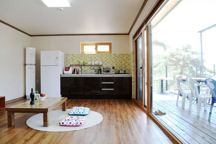 맑고 깨끗한 지리산 산청의 힐링 숙소 102호 - 남해읍