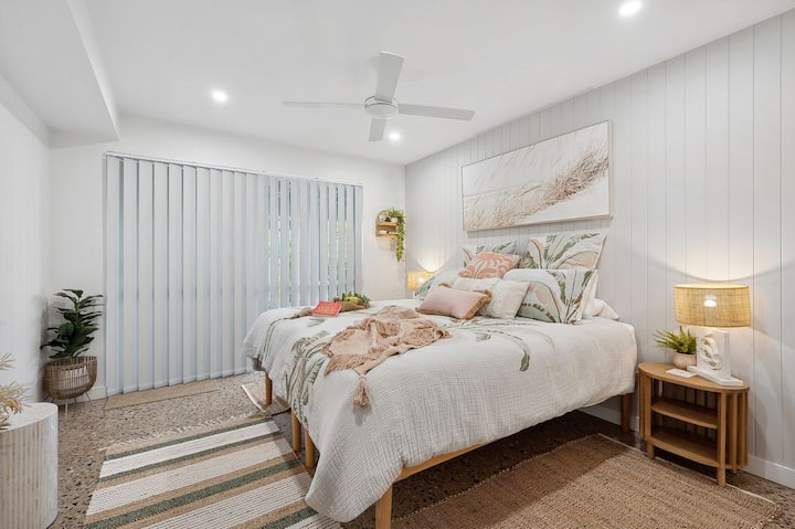 Treasureview Beach House Suite  #9c Ground Studio - Coolum Beach