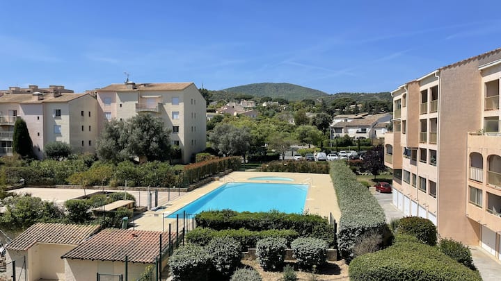 Cocon D'amour Douillet Avec Balcon Et Piscine - Sainte-Maxime