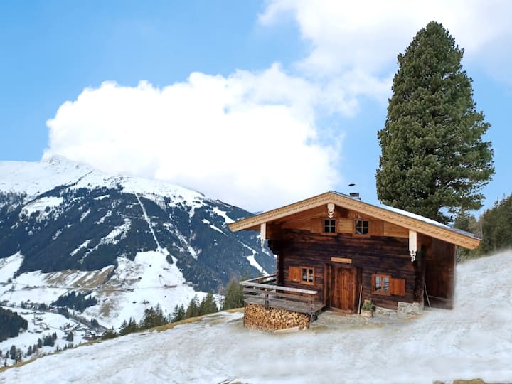 Refuge Alpin Dans Un Endroit Isolé - Alpbach