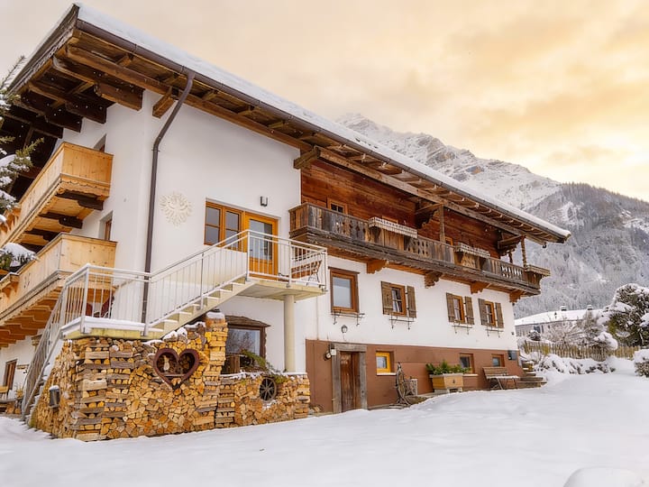 Appartement Confortable, Ski-out - Itter