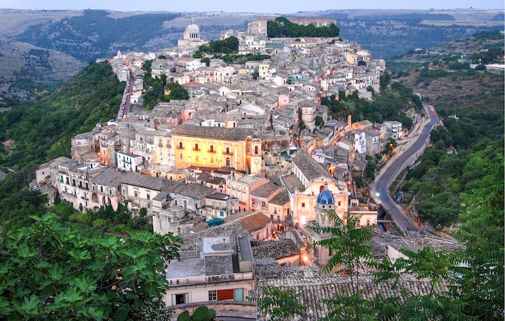 Stunning Apartment In Ragusa - Ragusa