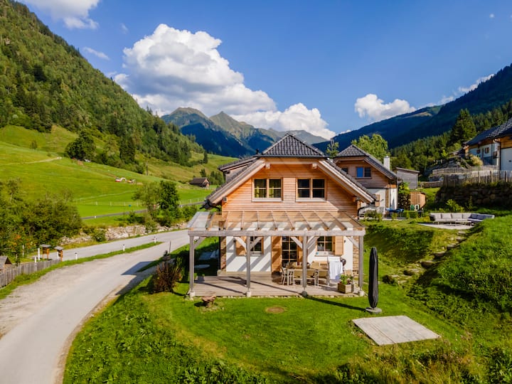 Chalet Avec Terrasse Couverte, Sauna Et Belle Vu - Donnersbachwald