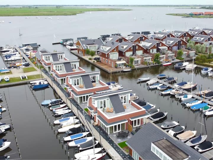 Maison De Luxe Directement Sur L'eau - Castricum