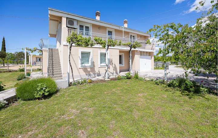 Awesome Apartment In Katuni Rubici, Prpusa - Brela