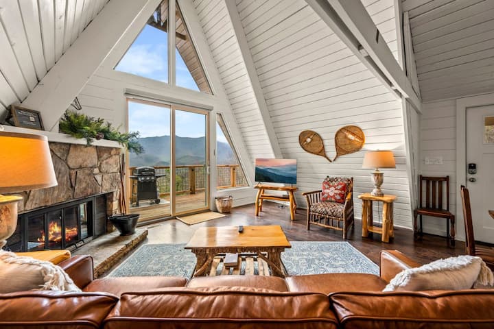 Hot Tub | Epic View | Free Dollywood Tkt | A-frame - Gatlinburg, TN