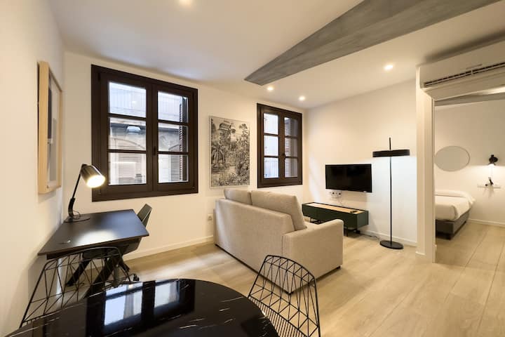 Splendid 1brflat In Born Monthly Stay-pool&parking - Barcelona