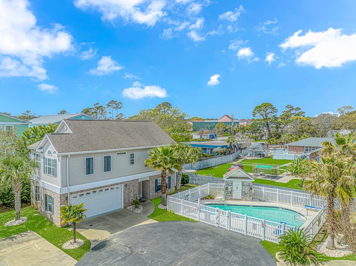 Spacious 4 Br House-2 Blocks From The Ocean! -