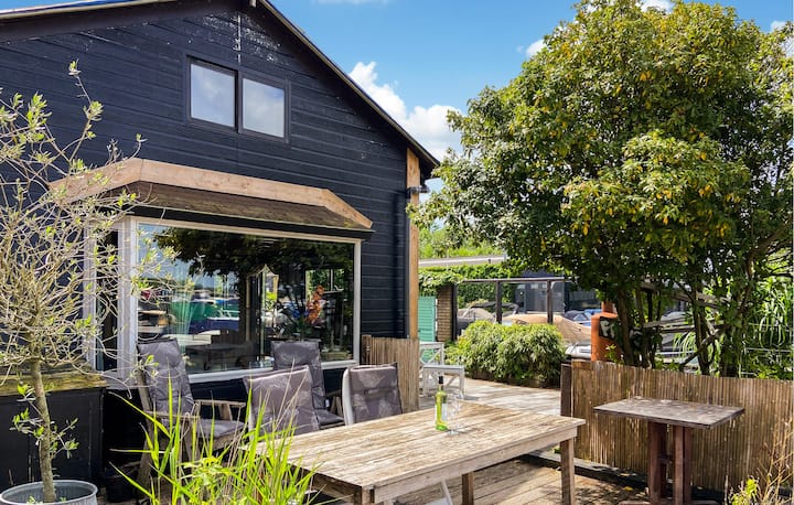 Gorgeous Ship In Loosdrecht With Wifi - Hilversum