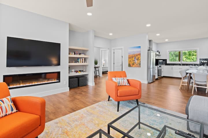 Fox Den Pets Ok, 2 Ev Chargers, Biltmore Pass - Asheville, NC