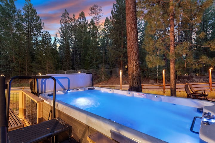 3 En-suite Bedrooms, Luxury, Hot Tub, Game Room - Big Bear, CA