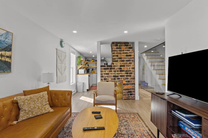 Queen Loft | 2br - Saint John's
