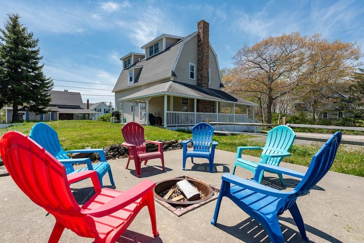 Historic Greyview Cottage By The Ocean - Boothbay Harbor, ME