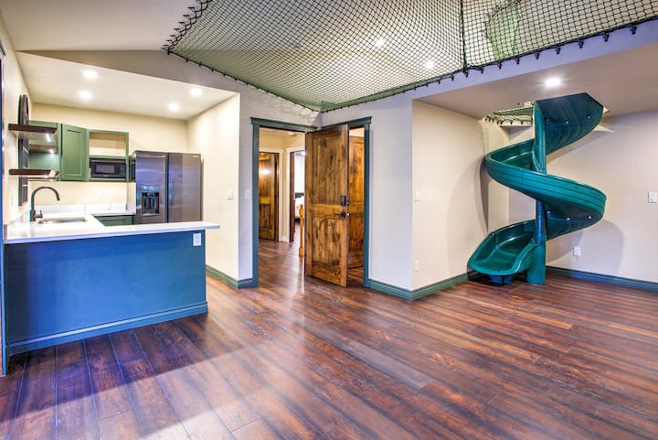 Enchanted Forest Suite At Country Way Inn - Kalispell, MT