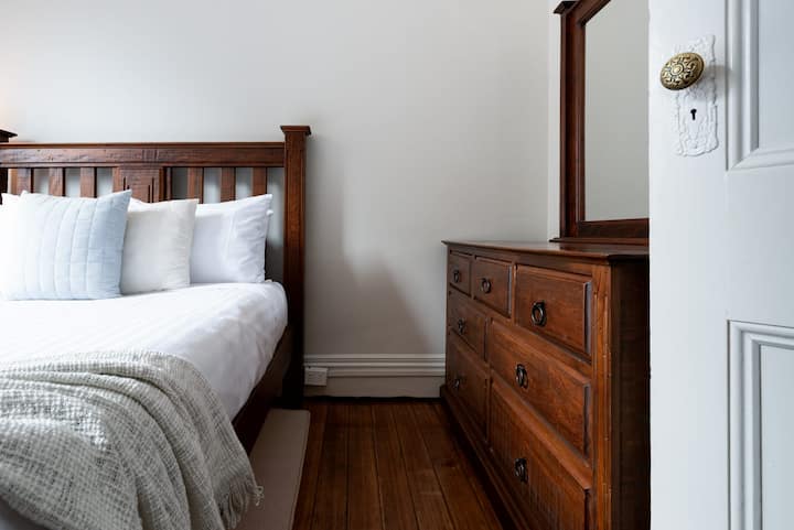Timeless Treasure: Near The City Centre & Wifi - Launceston
