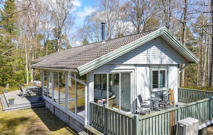 2 Bedroom Awesome Home In öRkeljunga - Markaryd