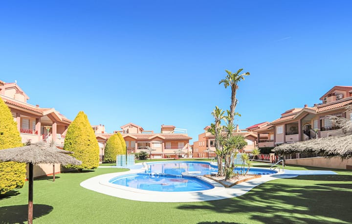 Nice Home In Santa Pola With Jacuzzi - Santa Pola