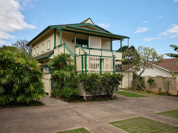 Luxury Historic Inn | Gourmet Breakfast Included - Maui, HI