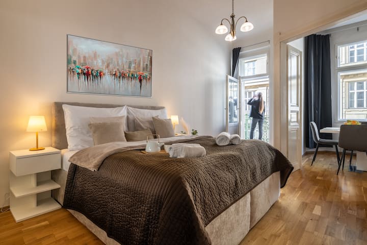 Spacious 2-bedroom Apartment In Old Town - Prague