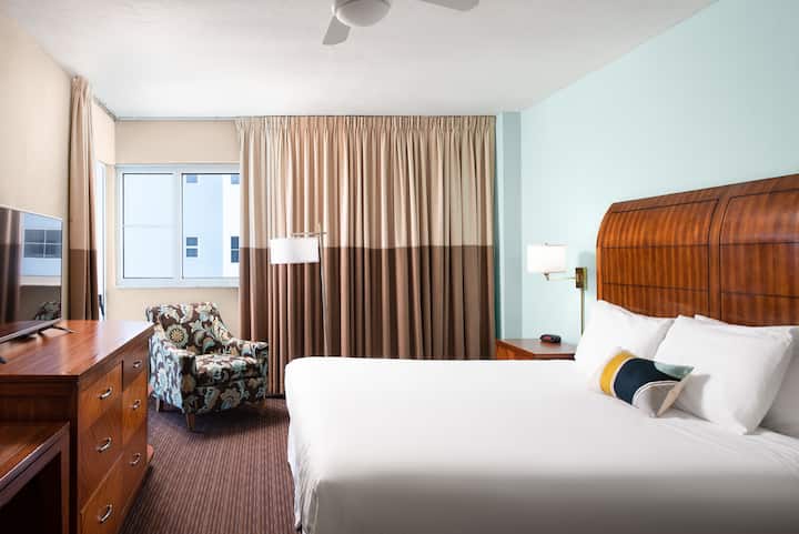 Standard King At Sherry Frontenac Hotel - Miami Beach, FL