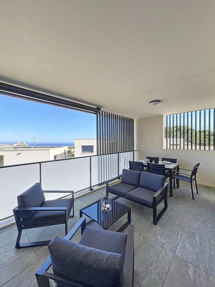 Appartement Calvi : Piscine, Vue Mer & Citadelle - Calvi