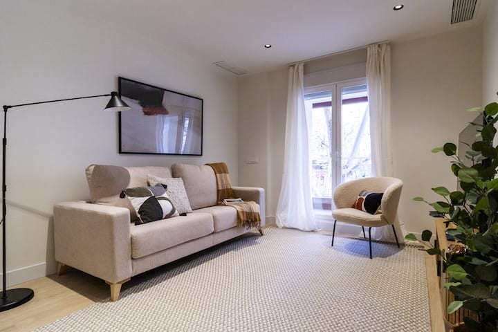 2-bedroom Apartment In La Castellana Sharing Co. - Madrid