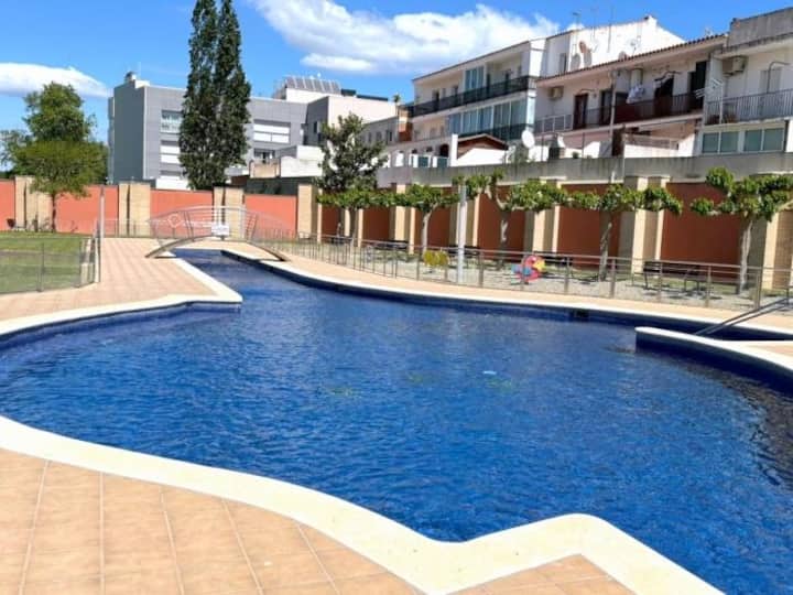 Pui-apartment 2bd, Com Pool And Private Parking - Empuriabrava