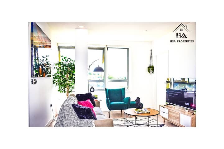 Modern 2 Bed 2 Bath Bracknell With Free Parking - Bracknell