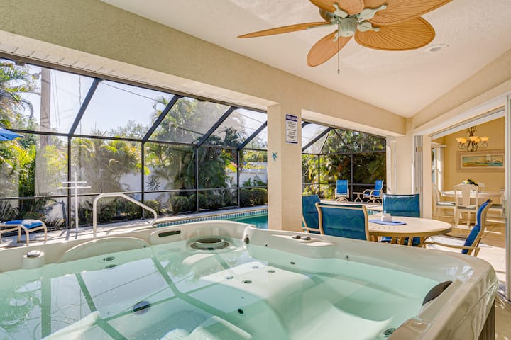 Beachy Port Charlotte Home W/ Hot Tub & Pool! - Port Charlotte, FL