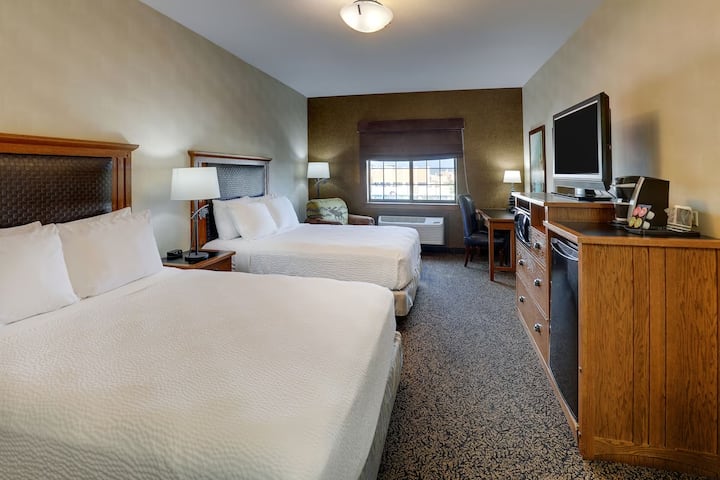 Stoney Creek Sioux, Deluxe 2 Queen Beds, Parking - Sioux City, IA