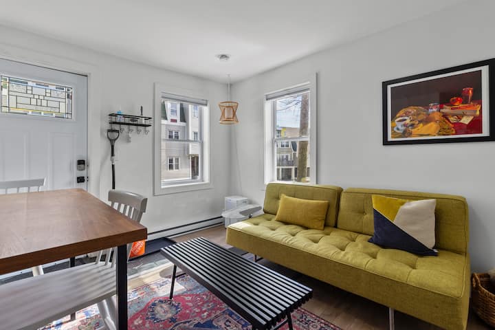 Queens Suite 1br Free Parking - Newfoundland and Labrador