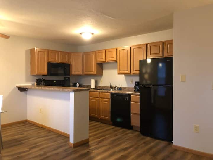 3 Bedroom Apartment  - Close To Rivian - Bloomington, IL