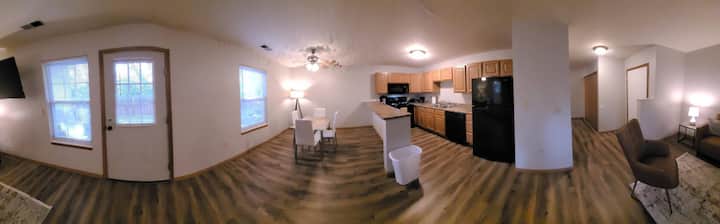 Spacious 2 Bedroom Apartment Next To Rivian - Bloomington