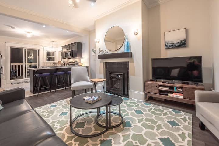 Blvd House | Quidi Vidi Lake | Parking - 세인트 존스