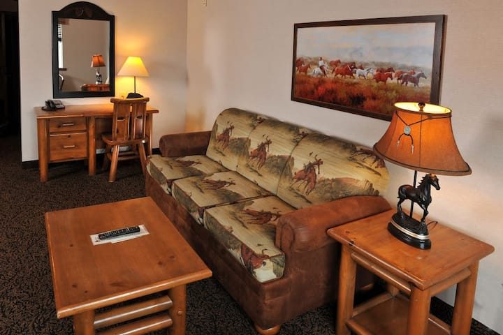 2 Expanded King Bunk Bed Suites At Stoney Creek! - Saint Joseph, MO