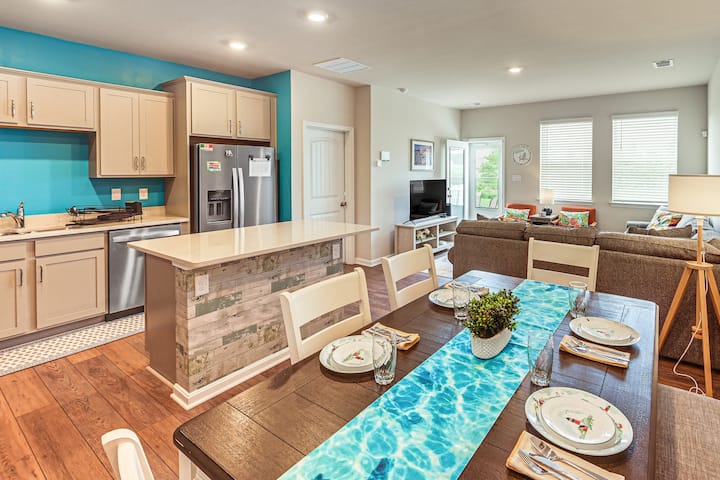 Pool Access & Beach Shuttle: Millville Townhome! - Bethany Beach, DE