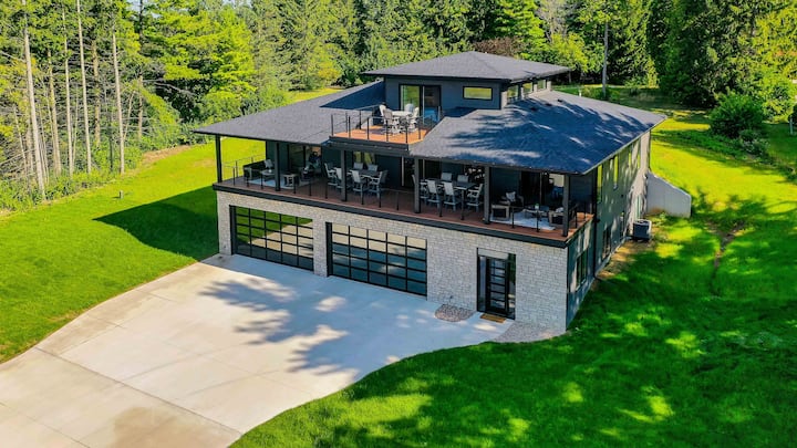 Jambers Road America Track House - Elkhart Lake, WI