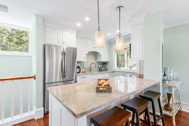 Updated Villa On Golf Course, 3 Min To Beach! - Kiawah Island, SC