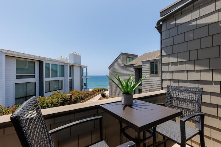 Stunning Ocean View Townhome W/ Resort Amenities - Del Mar, CA