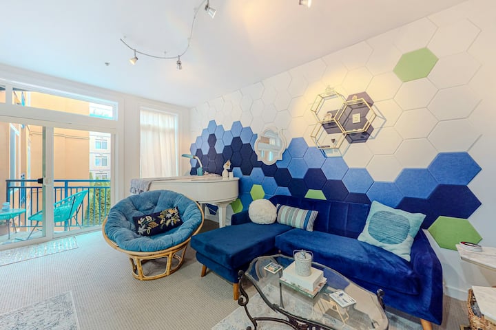 1br 5th-floor Studio W/heated Pool, Gym, Hot Tub - Seattle, WA