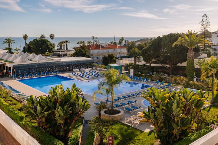 Comfort By The Beach! Parking, Pool | 2 Units - Albufeira
